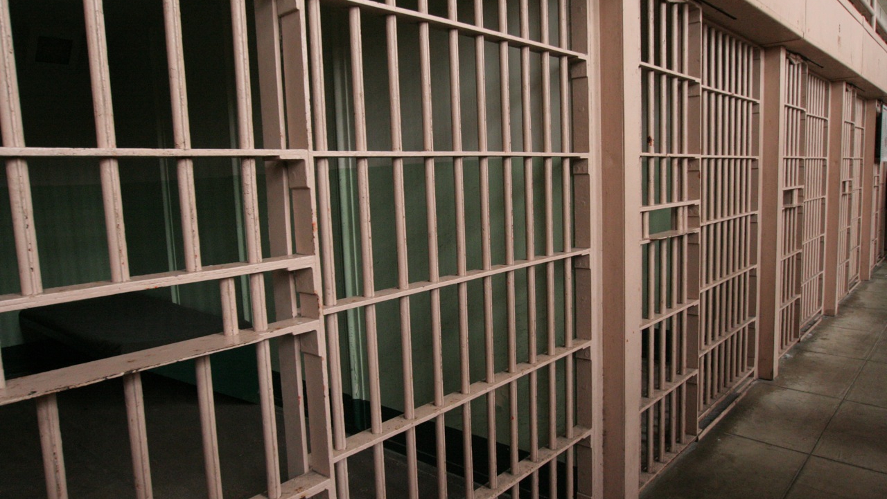 13 ani de închisoare pentru două foste judecătoare șpăgare : Europa FM