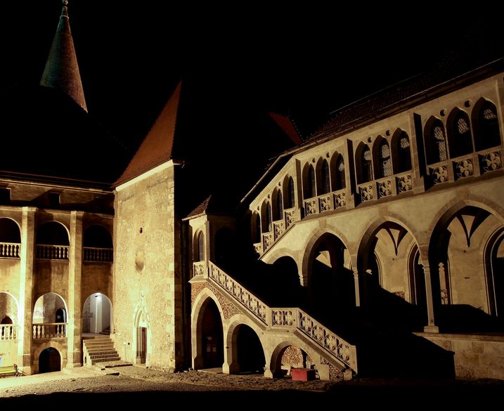 Discovery a lansat ”Castelul bântuit”, prima producţie virtual reality ...