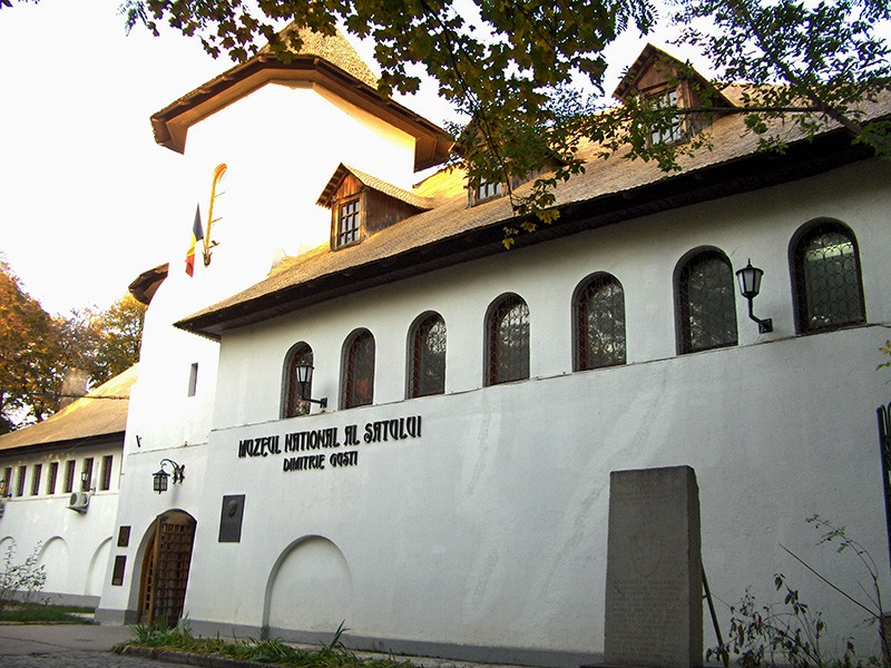 Muzeul Satului şi Muzeul de Istorie se redeschid miercuri : Europa FM