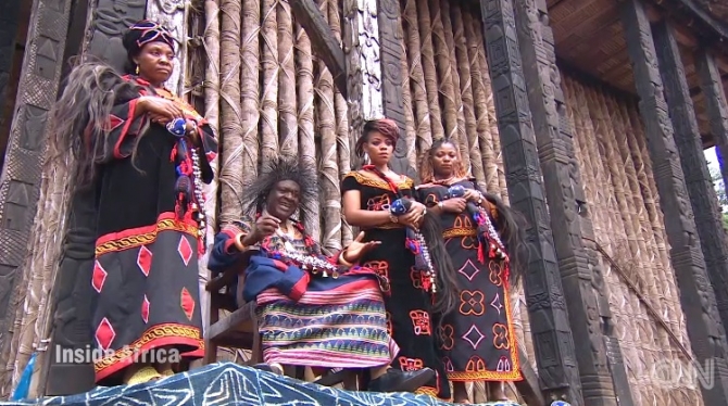 Camerun: Regele Abumbi II a primit moștenire 72 de soții și sute de ...