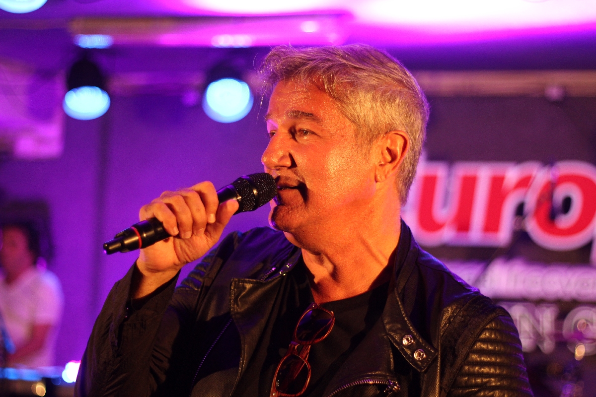 Holograf continuă turneul prin țară : Europa FM