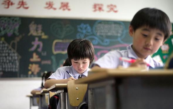 China: 8 copii au murit în prima zi de şcoală, în urma unui atac ...