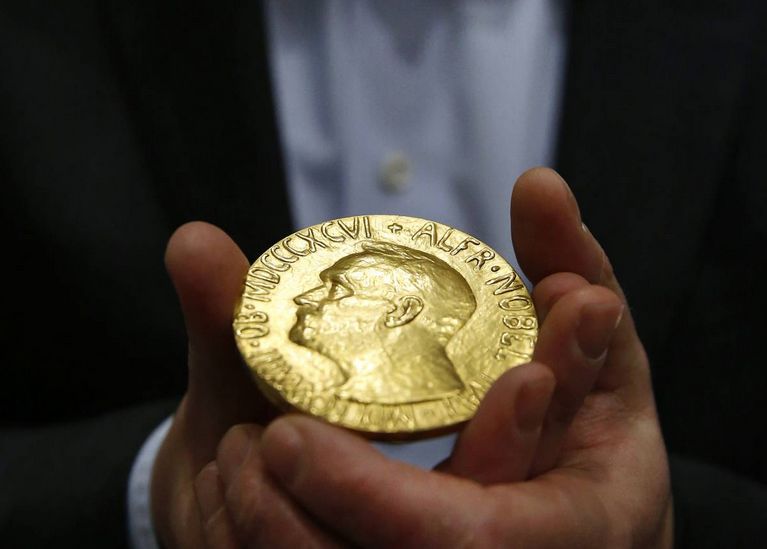 Premiul Nobel pentru Chimie, acordat pentru ”foarfecele moleculare ...