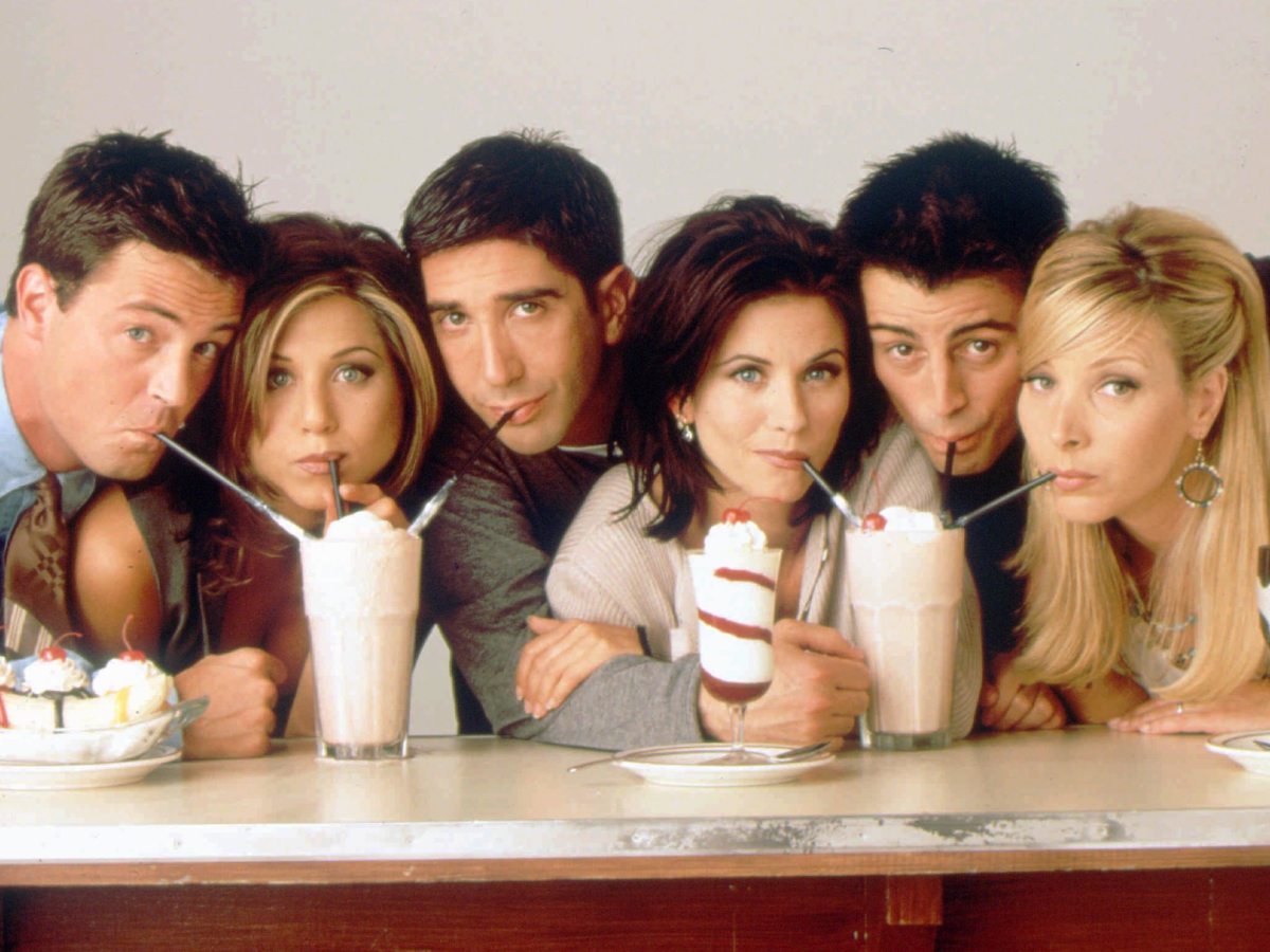 Cum celebrează serialul “Friends” 25 de ani de la premieră : Europa FM