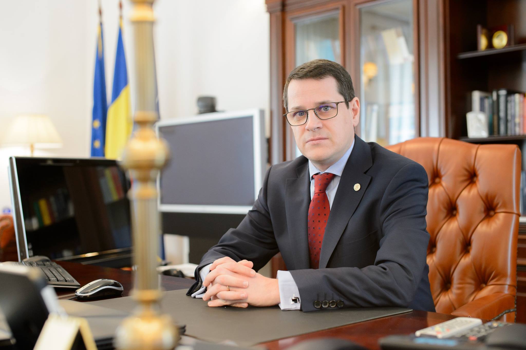 Eduard Hellvig: SRI a rupt orice legătură cu trecutul de dinainte de ...