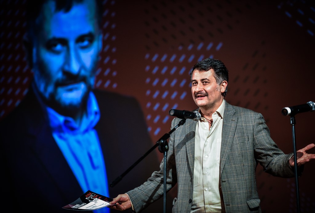 Cum a ajuns Cristi Puiu viral cu ”200 de minute” : Europa FM