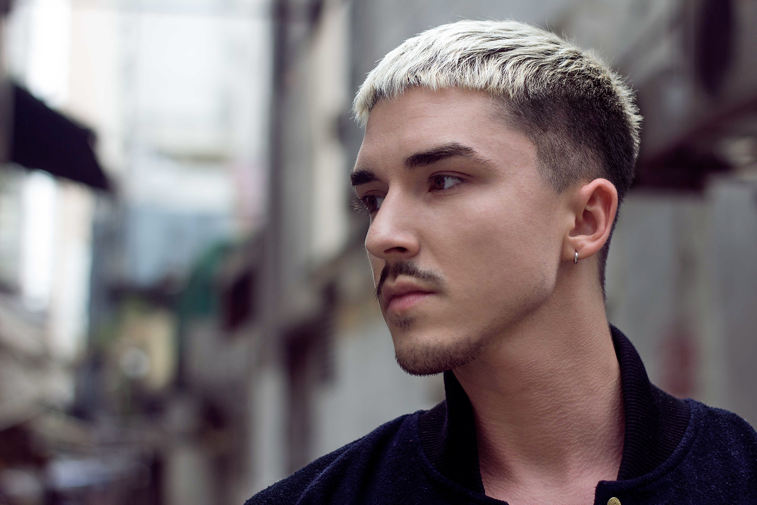 Emil Rengle, artistul român care a cucerit Asia, a lansat piesa “China ...