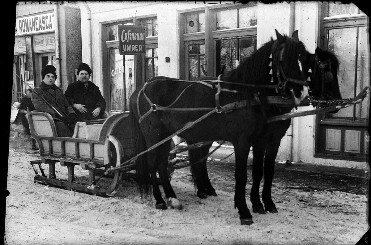 Viaţa românilor din perioada interbelică – GALERIE FOTO : Europa FM