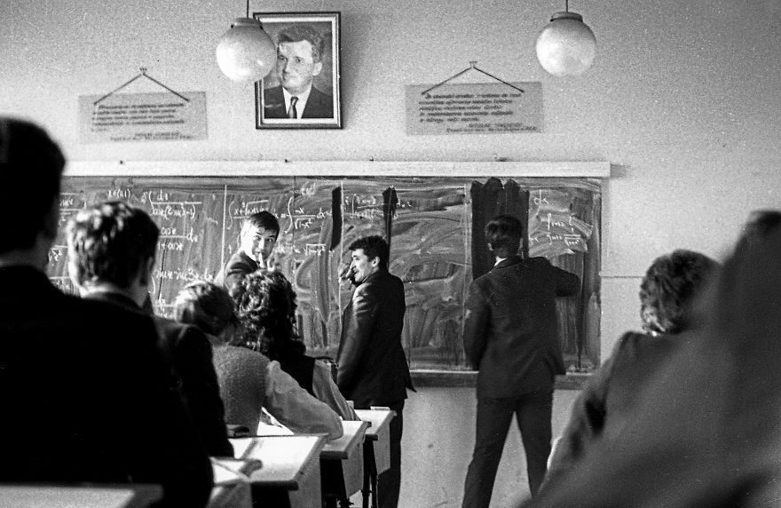 Viaţa unui român din perioada comunistă în fotografii – GALERIE FOTO ...