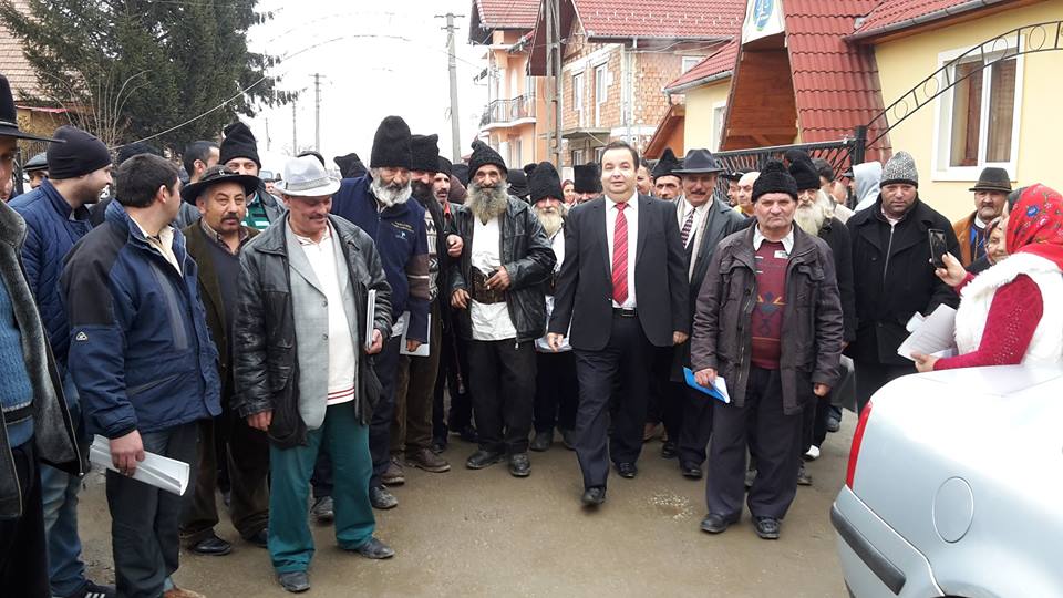 Autointitulatul Rege al Romilor, Dorin Cioabă, i-a scris lui Donald ...