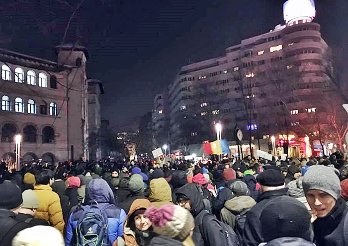 Protestele din România, în presa internațională: ”Zeci de mii de români ...