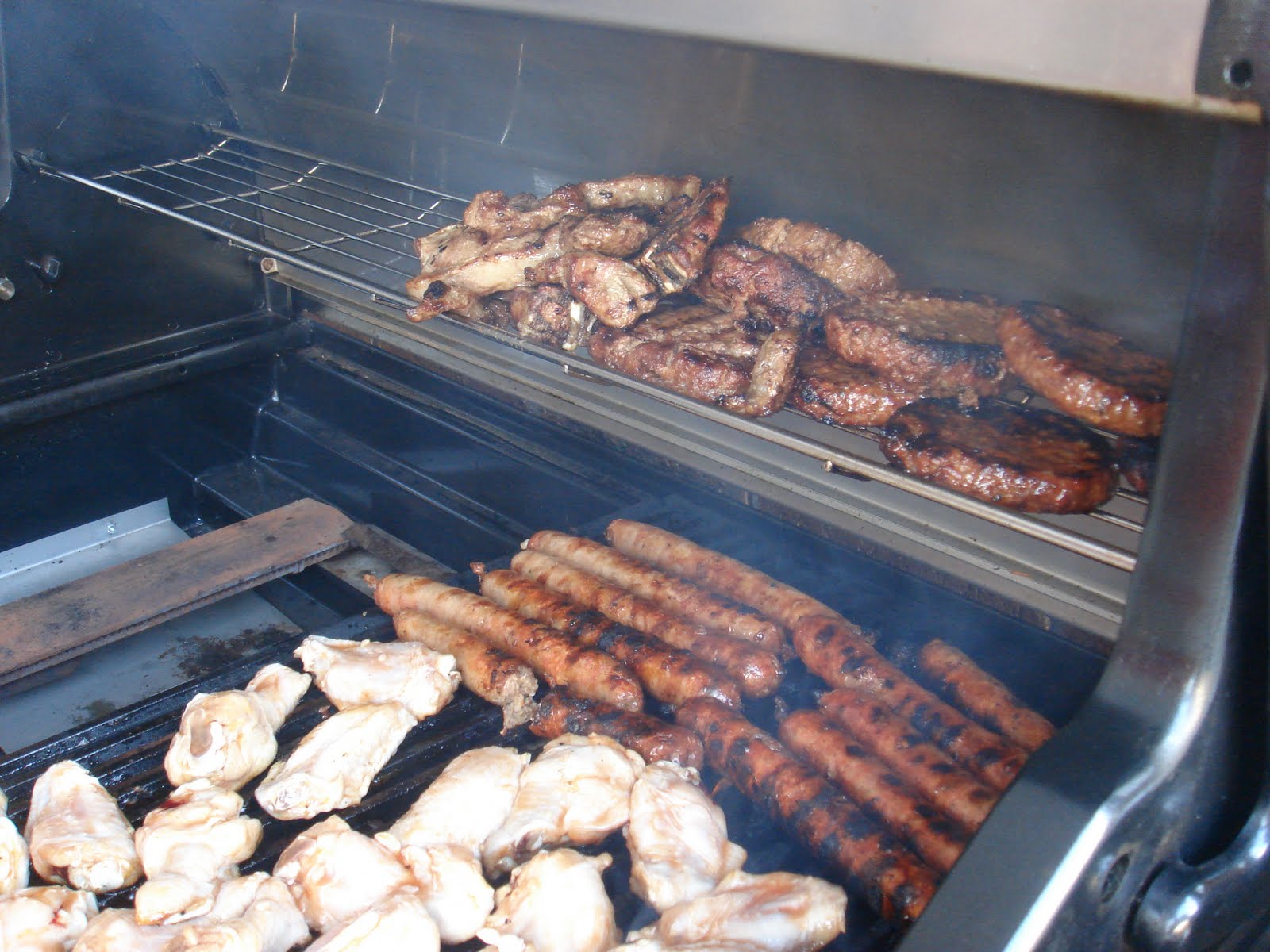 Ce amenzi riscă cei care fac grătar în locuri nepermise : Europa FM