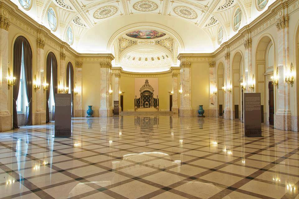 Istoria reședințelor Regale din România : Europa FM