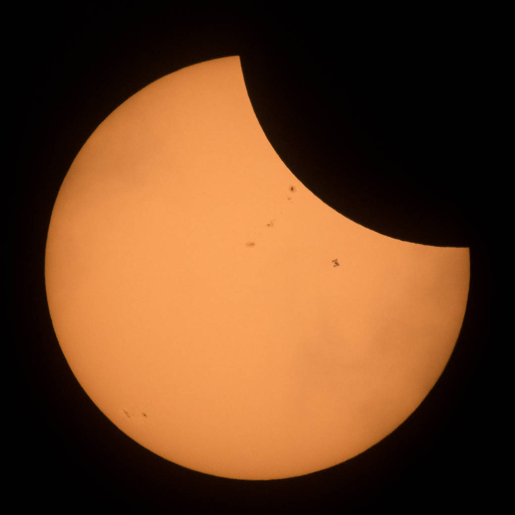 La ce oră va fi eclipsa parțială de Soare, vizibilă din toată România ...