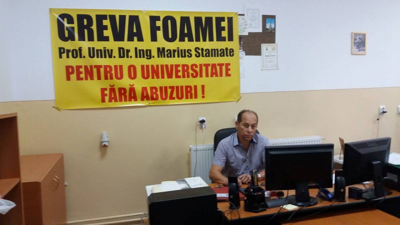 Bacău: Un profesor universitar a intrat în greva foamei. Universitatea ...