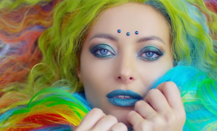 Delia a lansat videoclipul piesei “Verde împărat” : Europa FM