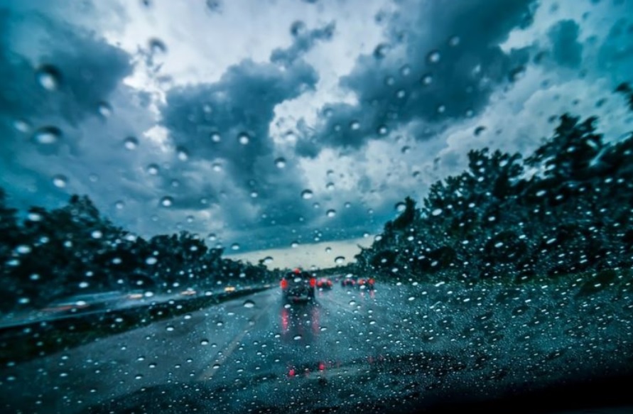 ANM a emis o informare meteo de precipitații și vânt : Europa FM