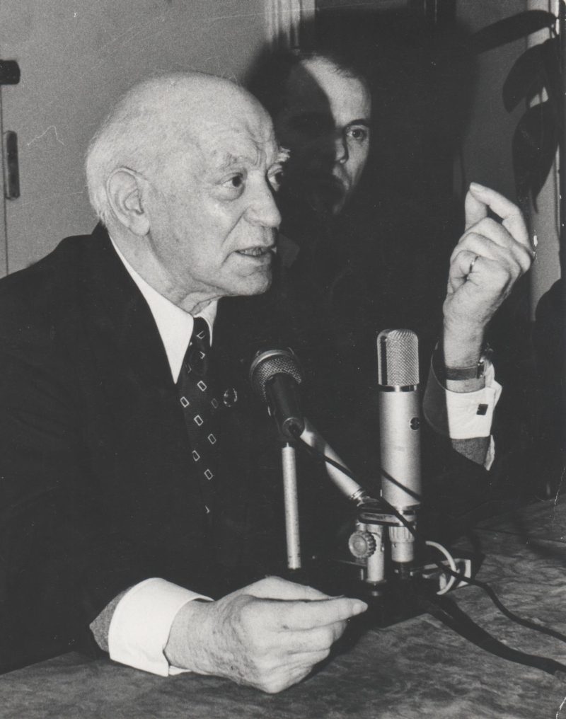 Henri Coandă, românul care a inventat avionul cu reacție : Europa FM