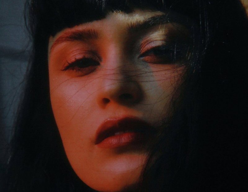 Irina Rimes a lansat “Sarea de pe rană” | VIDEO : Europa FM