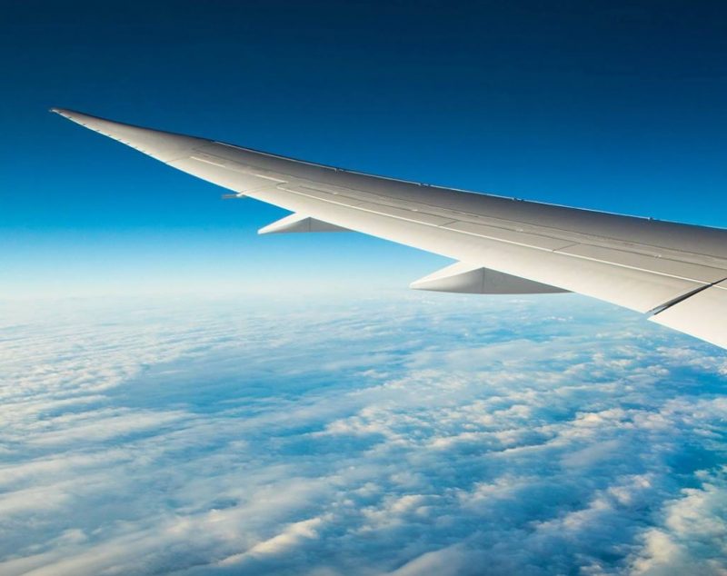 DEȘTEPTAREA: Biletele de avion, mai ieftine cu aproape 25 la sută față ...