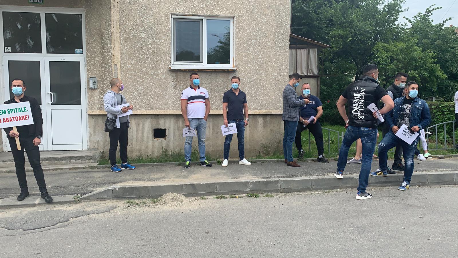 VÂLCEA: Protest spontan la sediul DSP | AUDIO : Europa FM