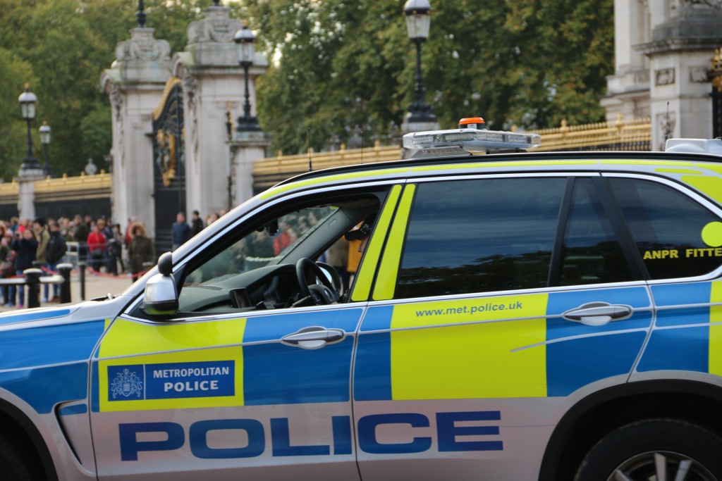 Marea Britanie: Cozi la restaurante şi baruri, înainte de intrarea în ...