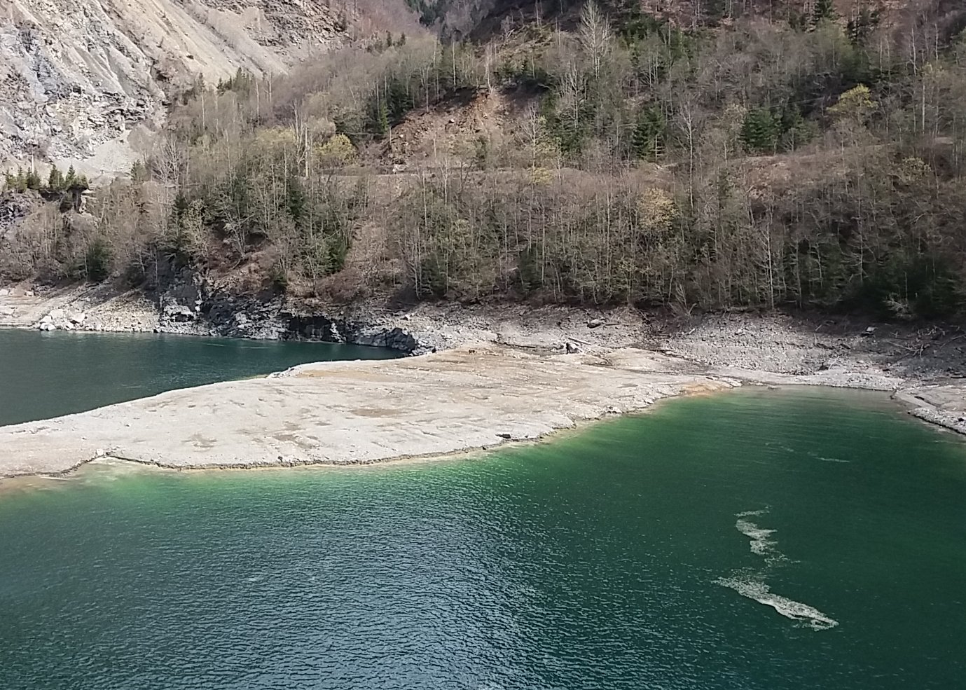 Redescoperă România pitorească: Lacul Lerești, Argeș : Europa FM
