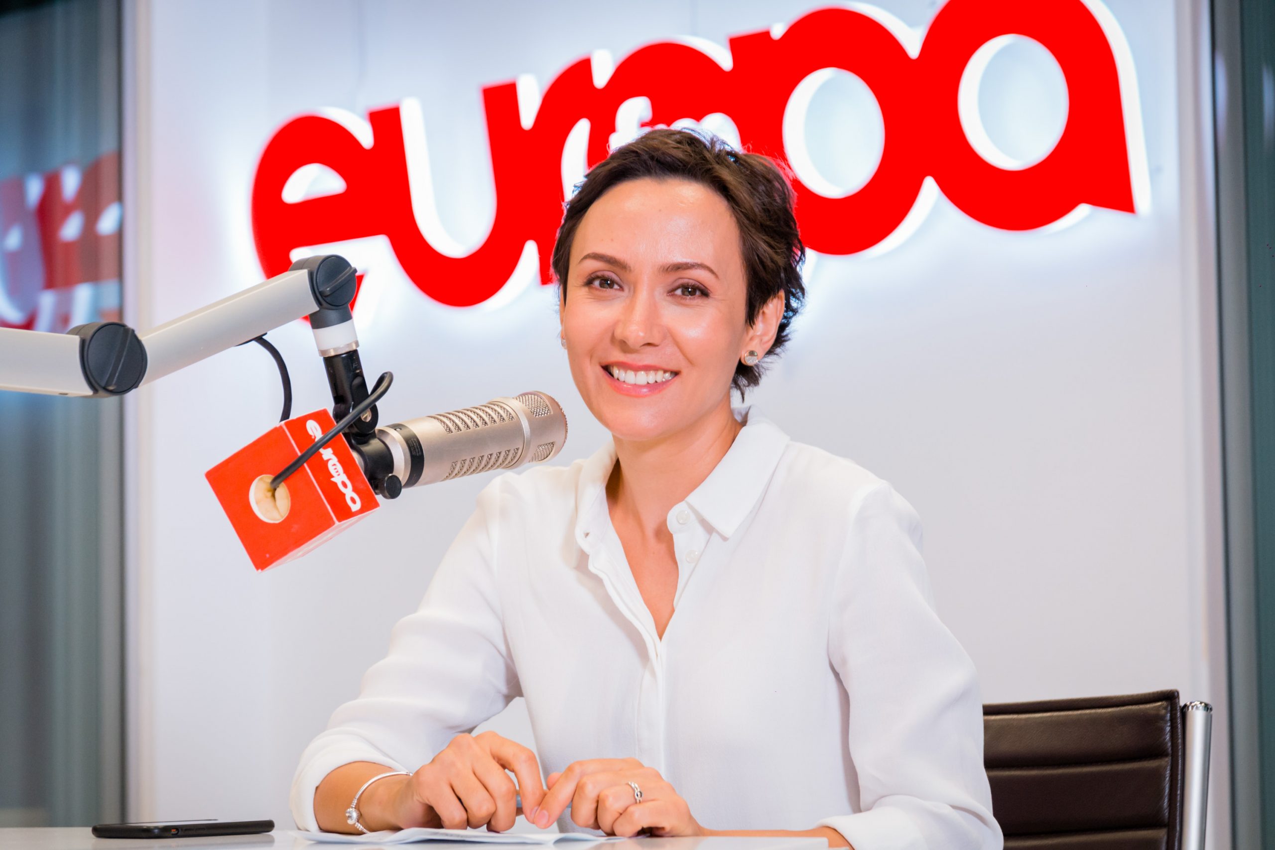 Oameni de milioane: Adriana Nedelea | VIDEO : Europa FM