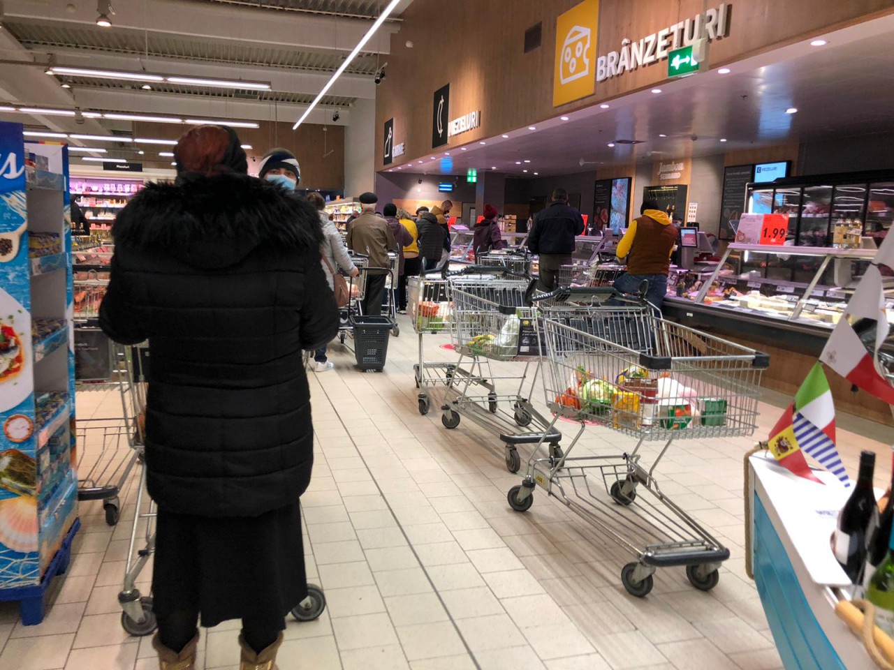 Constanța: Rafturile mai multor magazine mari din localite au fost ...