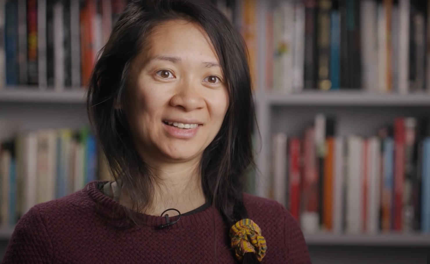Chloé Zhao, prima femeie desemnată “regizoarea anului” la Festivalul de ...