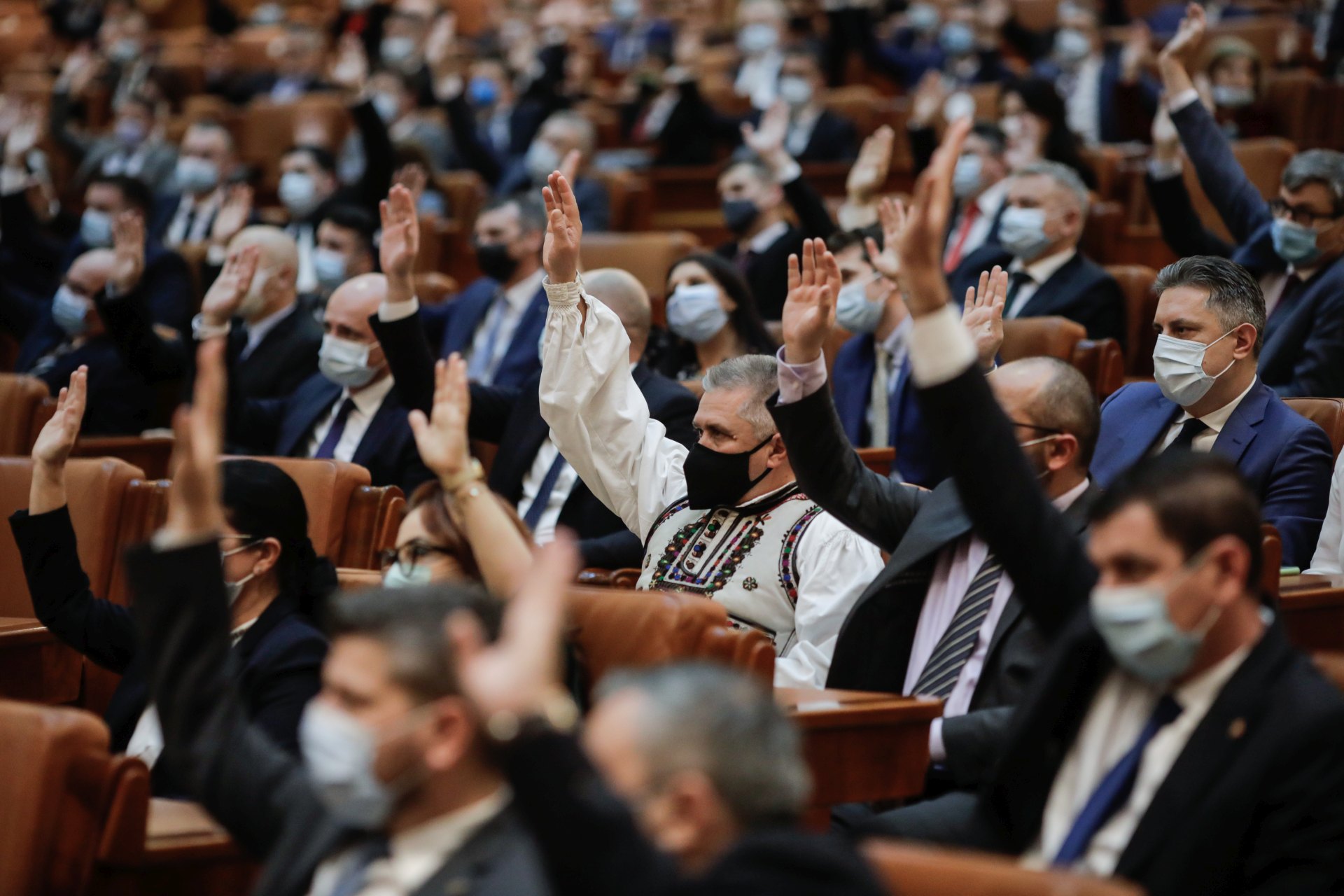 Camera Deputaţilor și-a ales membrii Biroului permanent : Europa FM