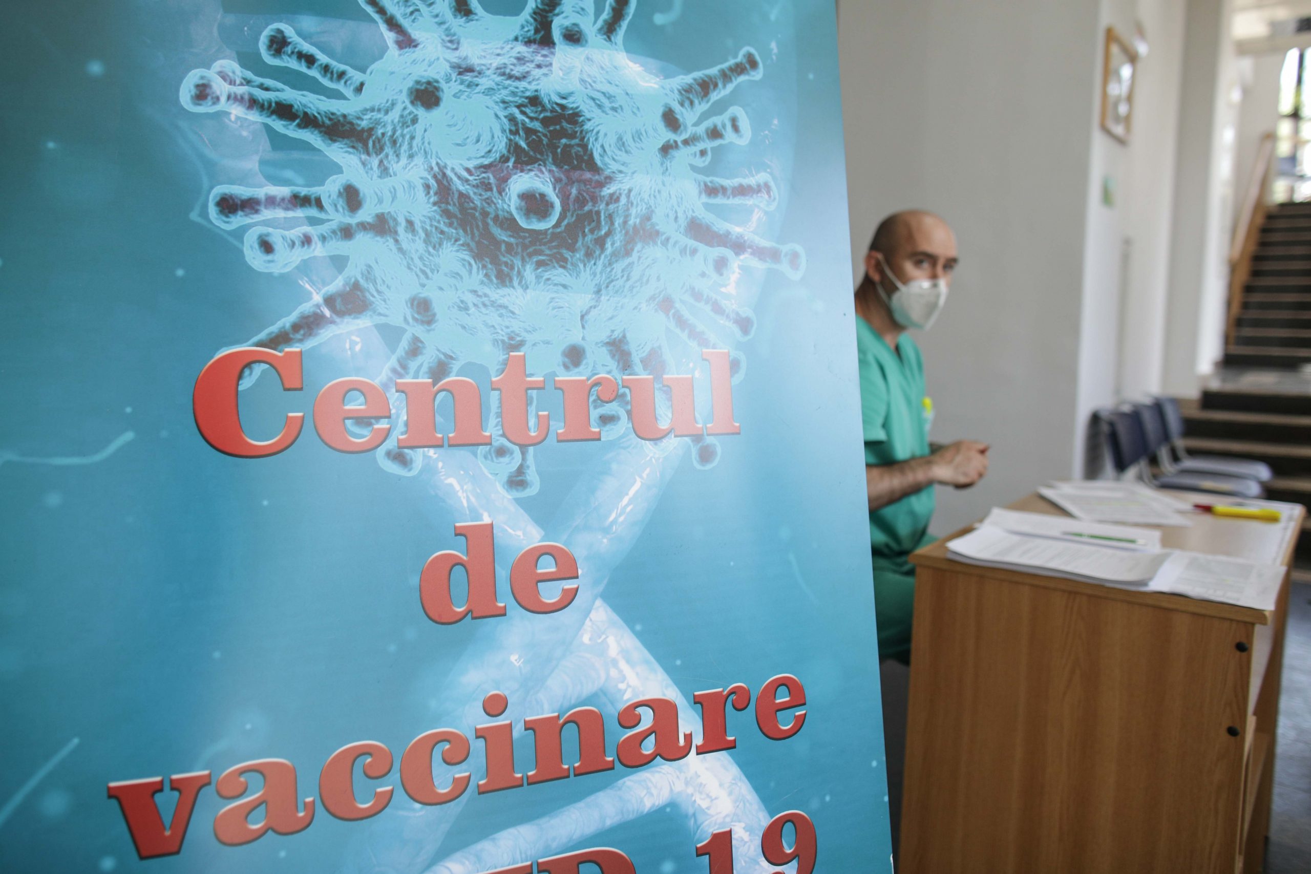 La Spitalul Militar din București s-au vaccinat 100 de persoane, în ...