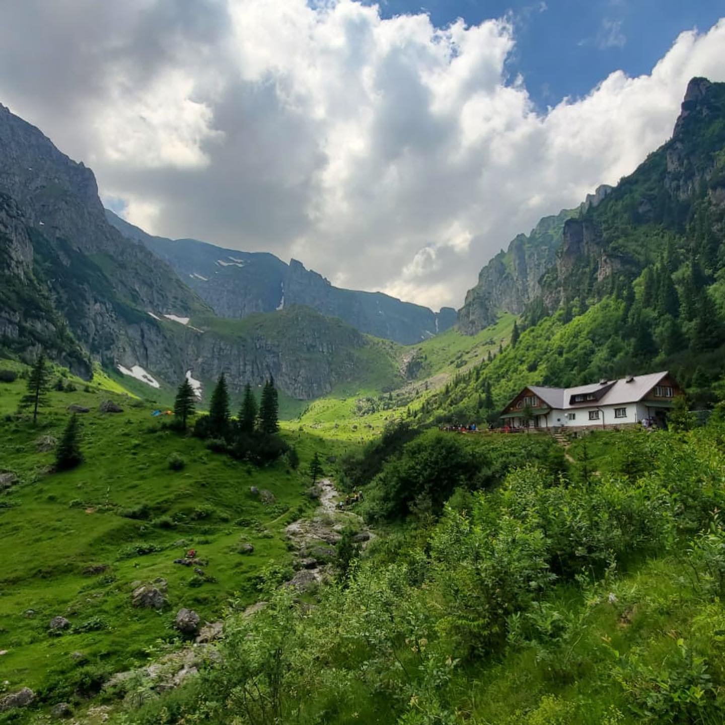 La munte, temperaturile vor fi în scădere : Europa FM