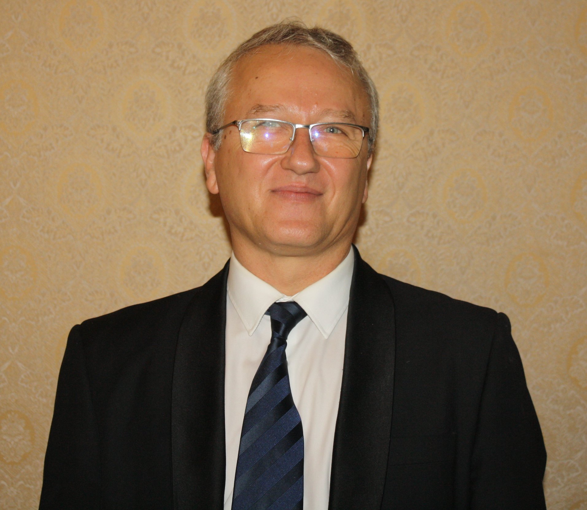 Medic conspiraţionist, cercetat disciplinar pentru că a instigat la ...