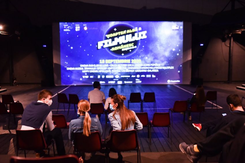 Noaptea Albă a Filmului Românesc: Zeci de proiecții, în 15 locuri din Bucureşti şi Cluj-Napoca ...