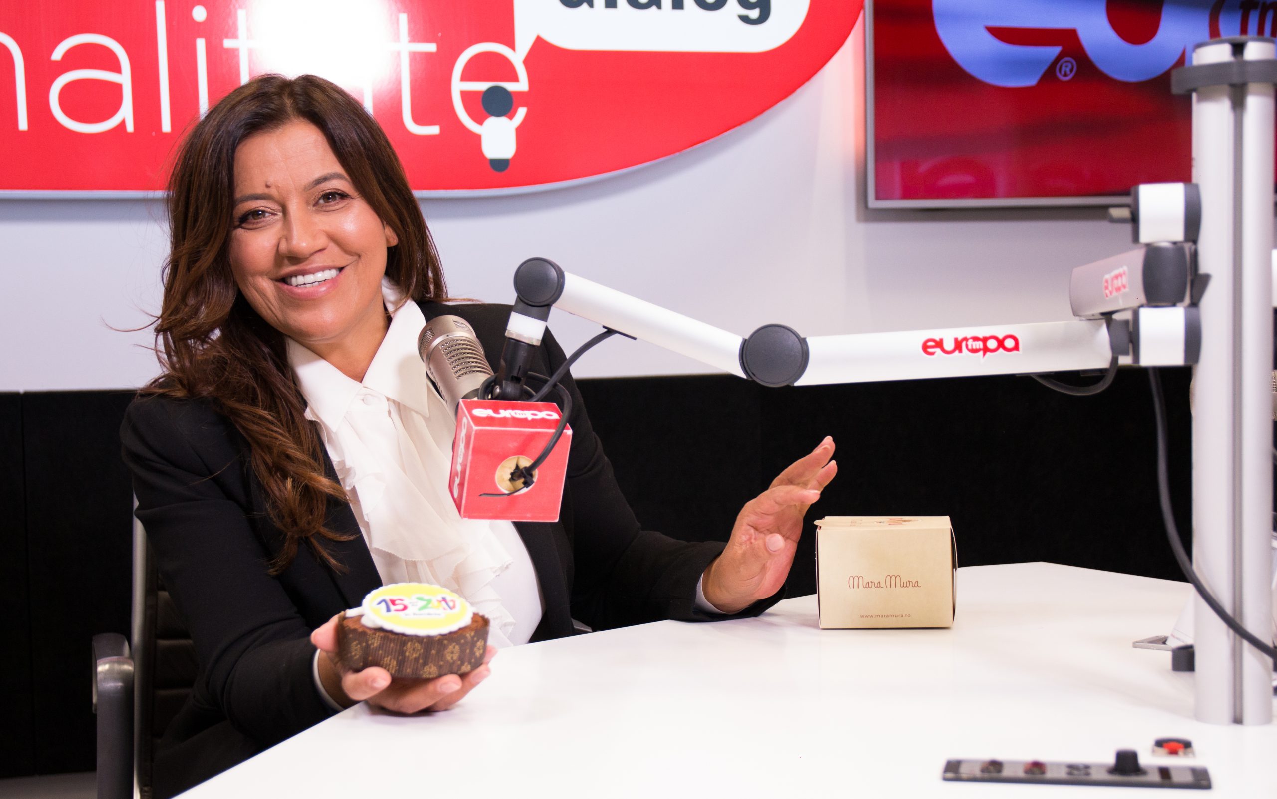 Oameni de milioane: Mirela Retegan, Antrenorul Părinților și creatoarea ...