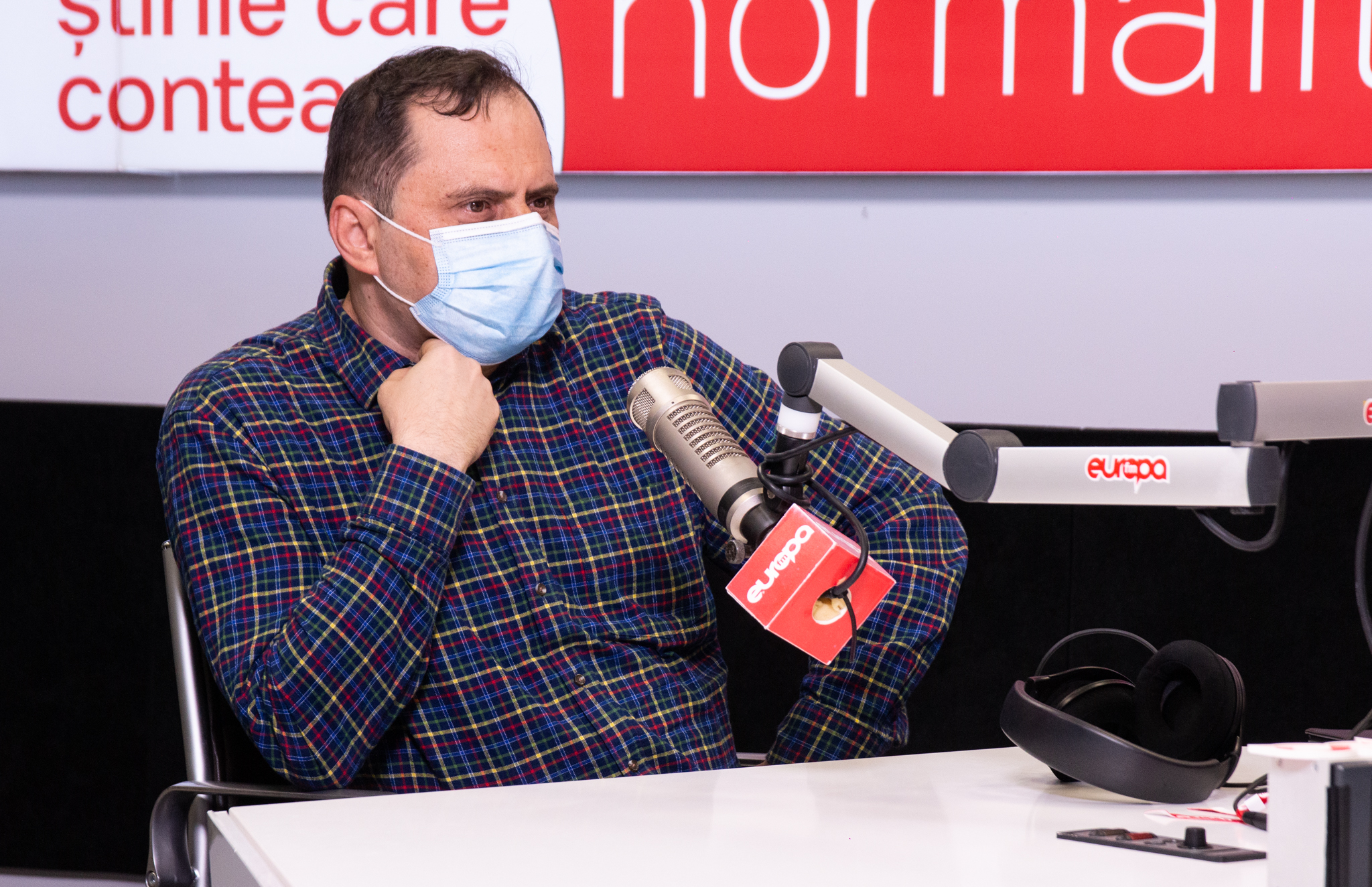 Daniel Cain: Ar trebui să nu mai filtrăm totul prin prisma interesului ...