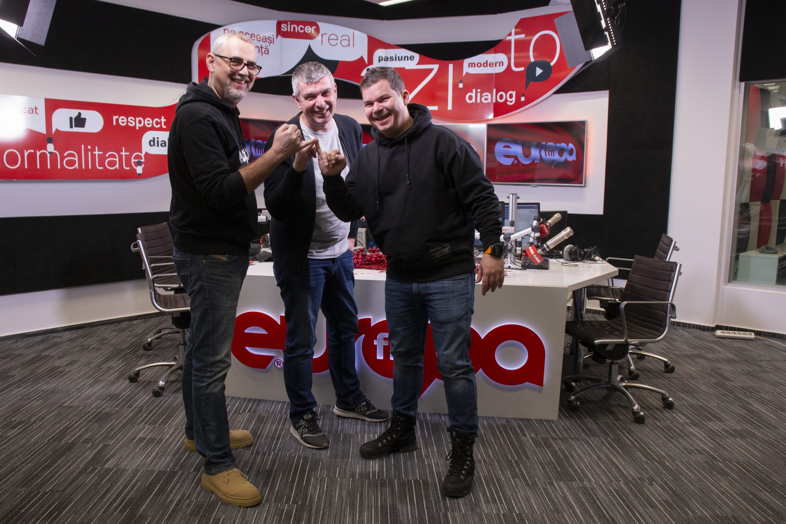 “Deșteptarea” cu Adi și Luca – premii de sute de euro și sute de ...