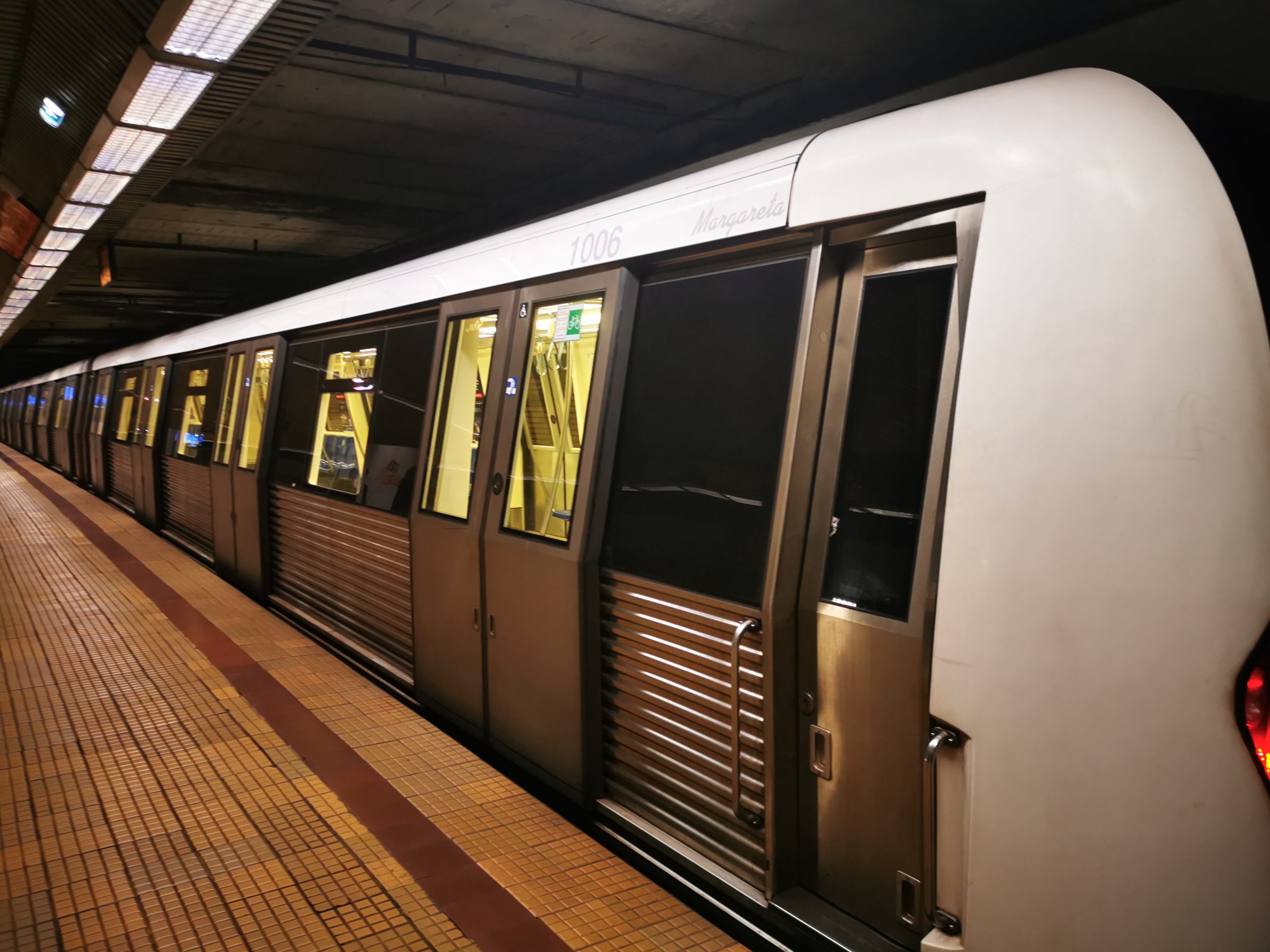 METROREX: Trenurile circulă toată noaptea de Revelion : Europa FM