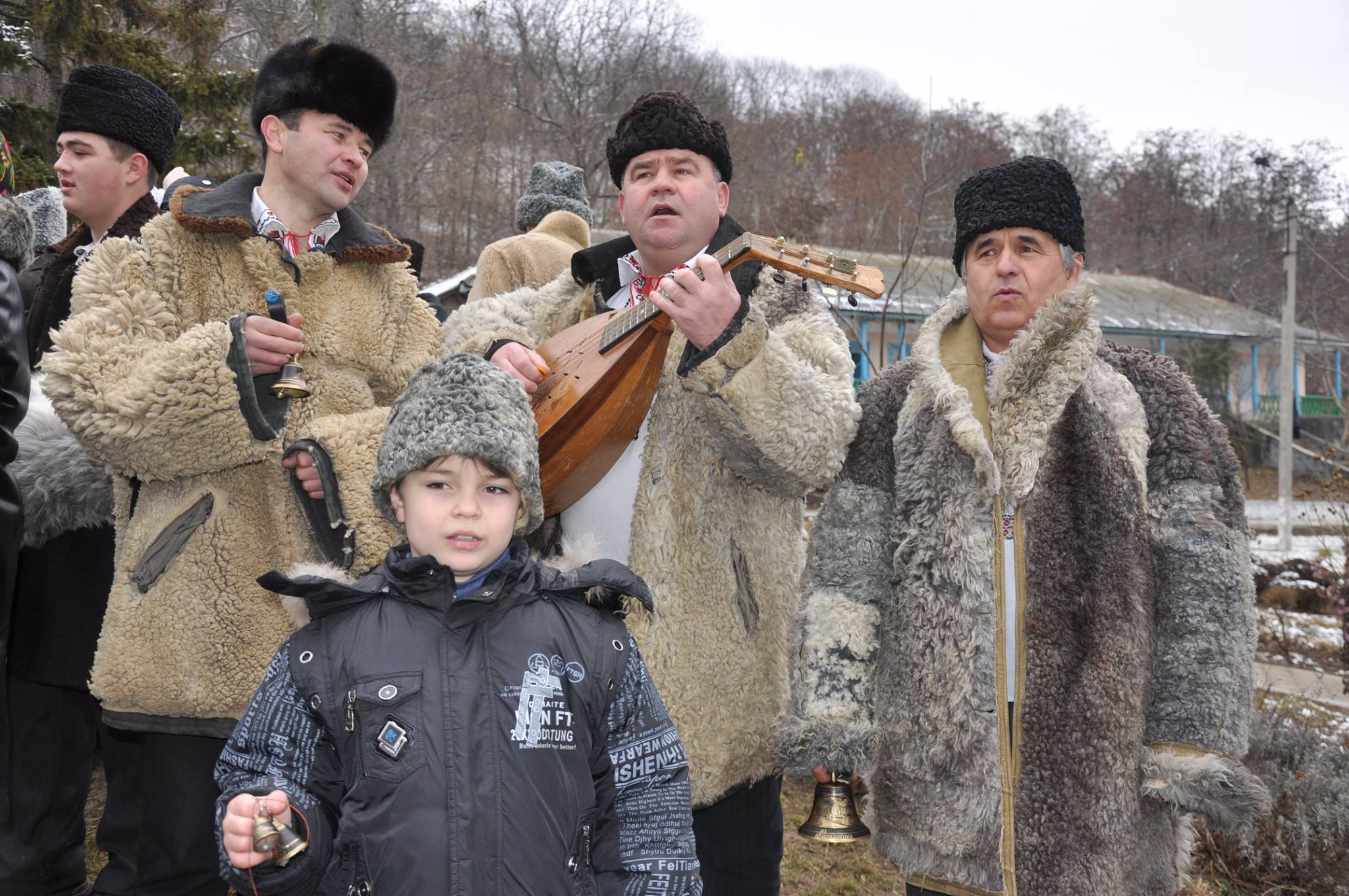 Piața Obor: Colindatul în cete bărbătești, de 8 ani în patrimoniul ...