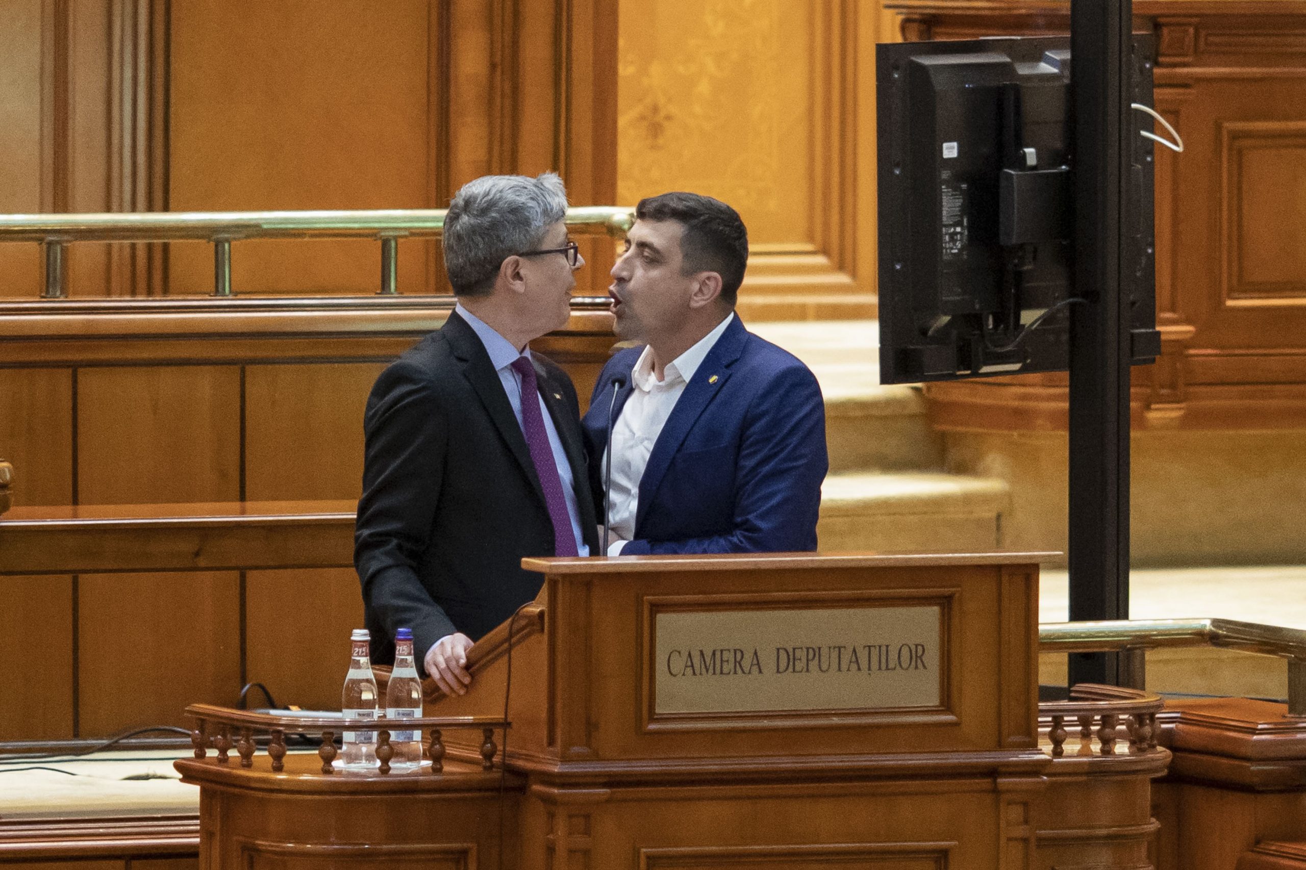 Regulamentul Camerei Deputaților va fi modificat după scandalul provocat de Simion. Cîțu: Când ...