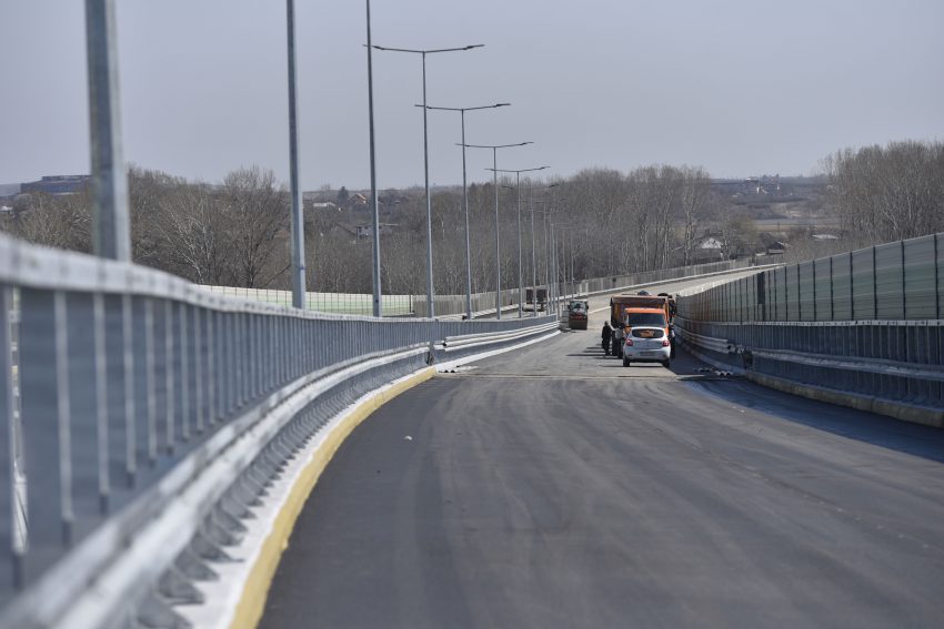 Drumul Express Craiova - Pitești: Primii kilometri de șosea, inaugurați joi. Se va circula ...
