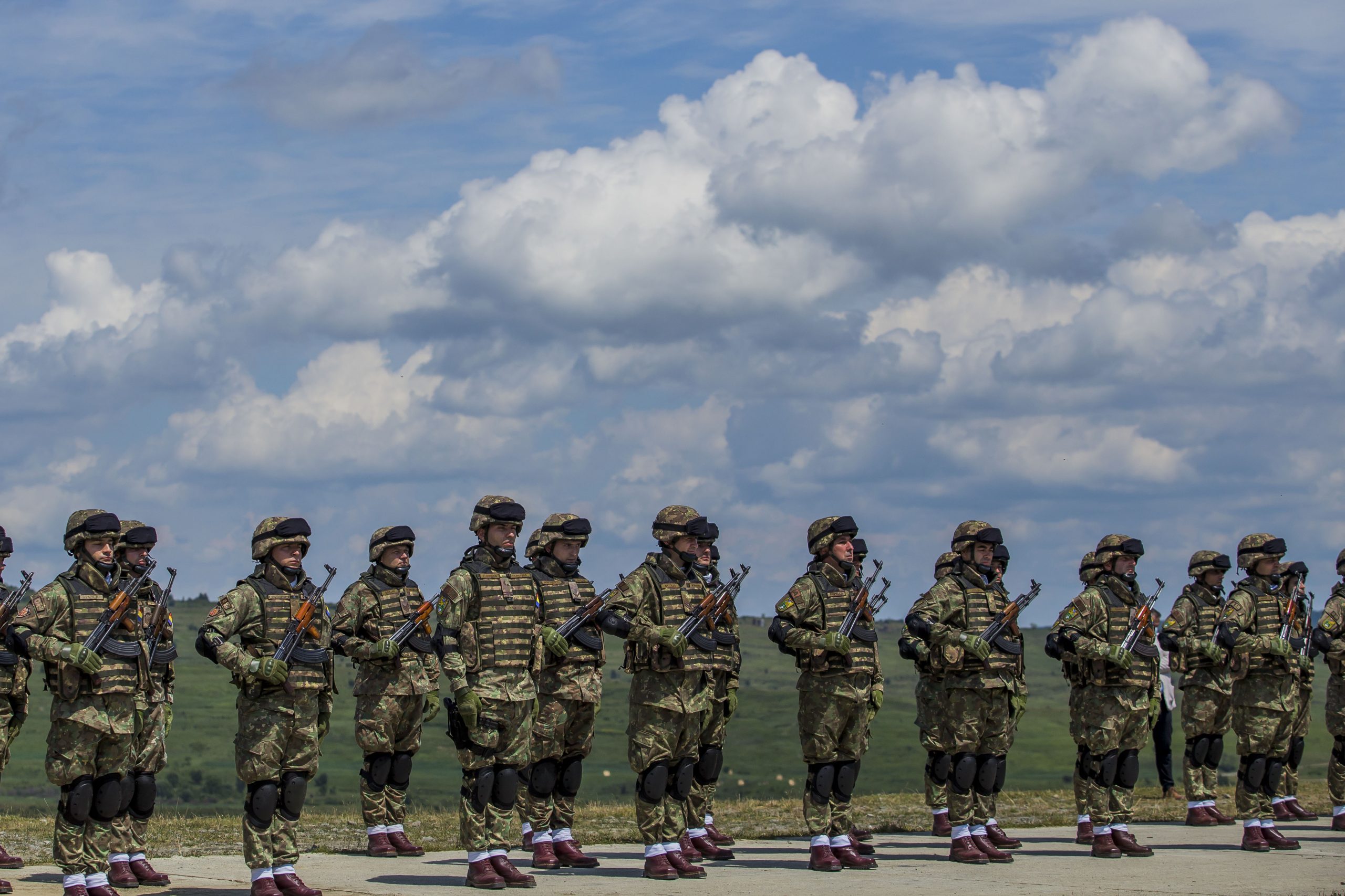 Începe formarea Grupului de Luptă al NATO din România. Se va constitui ...