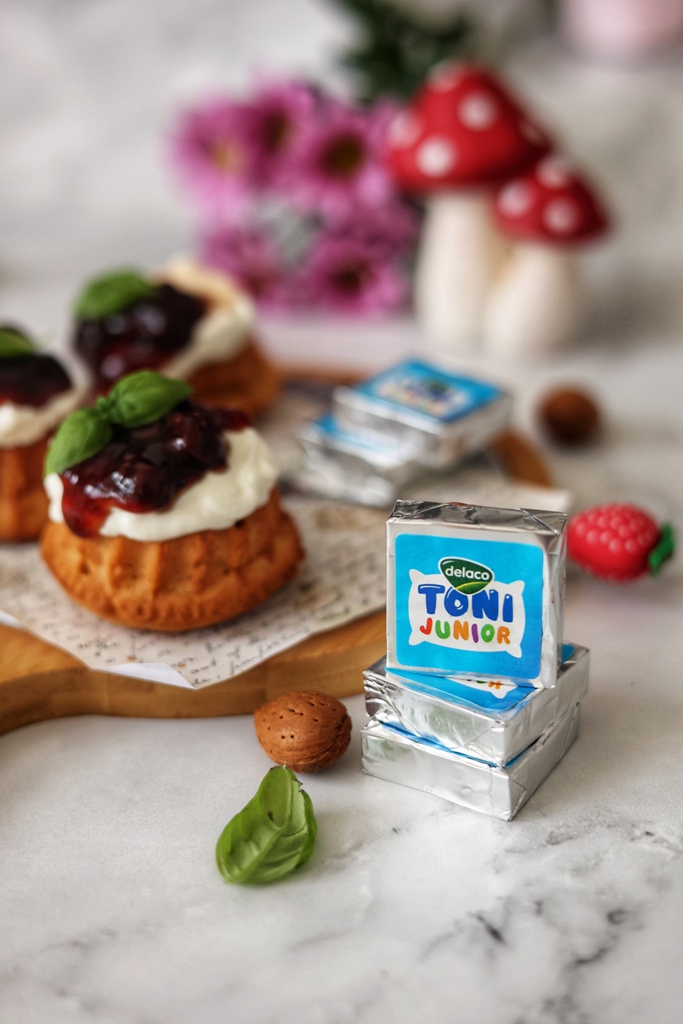 Coolinaria: Papanași baby friendly, cu Toni Junior de la Delaco | AUDIO ...