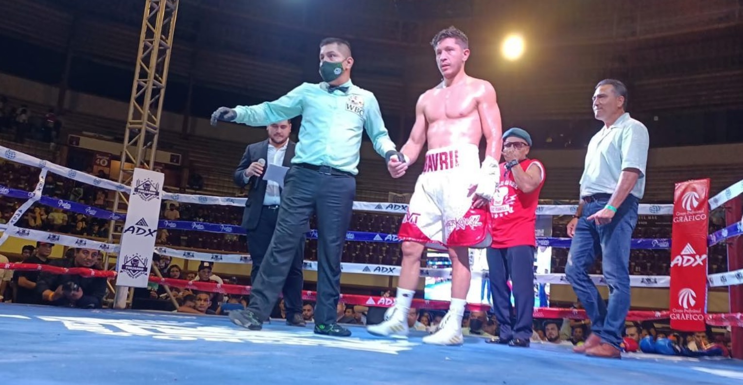 Box: Ronald Gavril, victorios prin KO în faţa mexicanului Edgar Romero