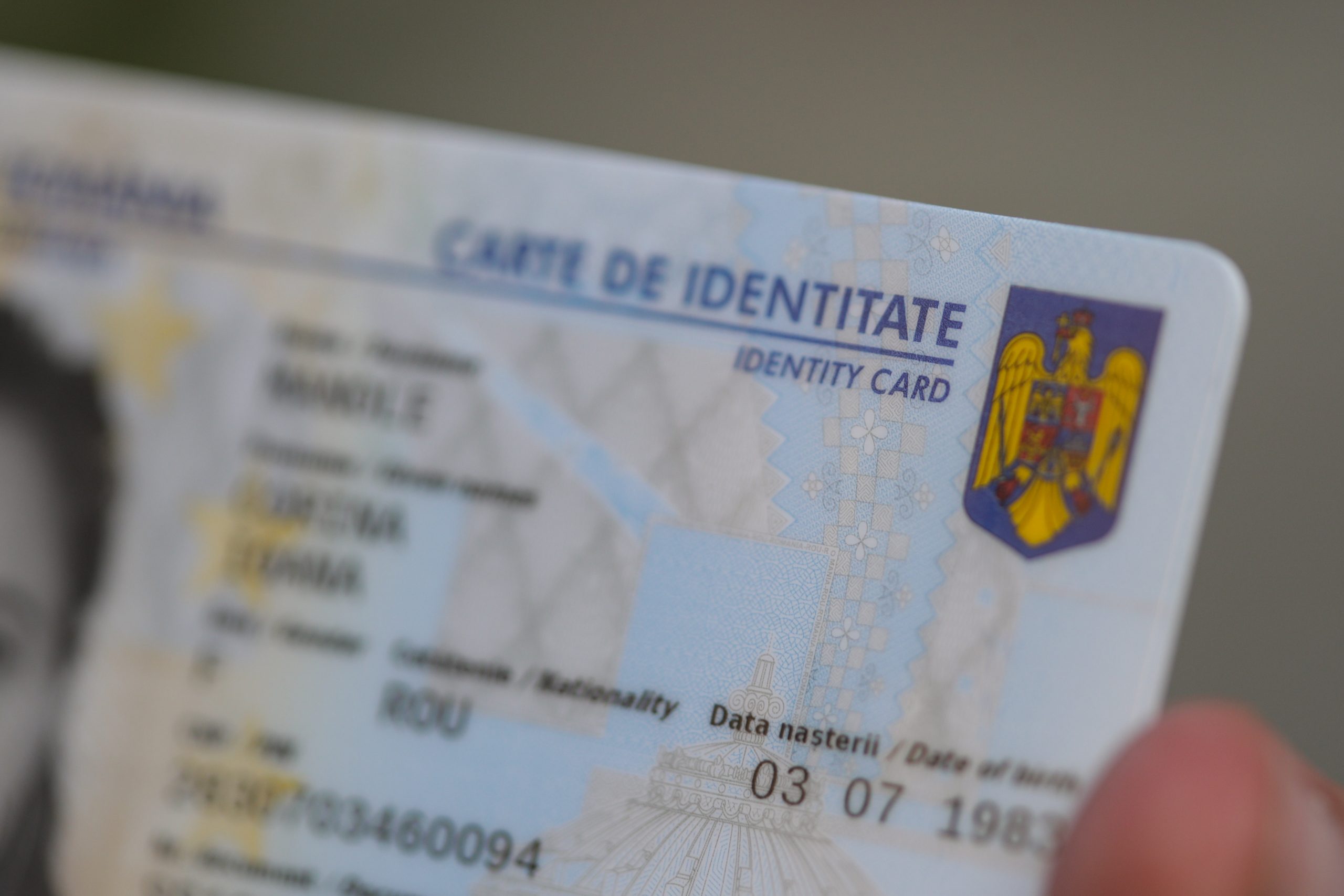 Puțin peste 1.900 de cărți de identitate electronice, emise în 10 luni de când a fost lansat ...