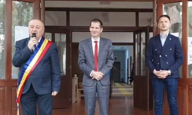 Deșteptarea: Primarul din Panciu a inaugurat a doua oară același obiectiv, care fusese deja ...