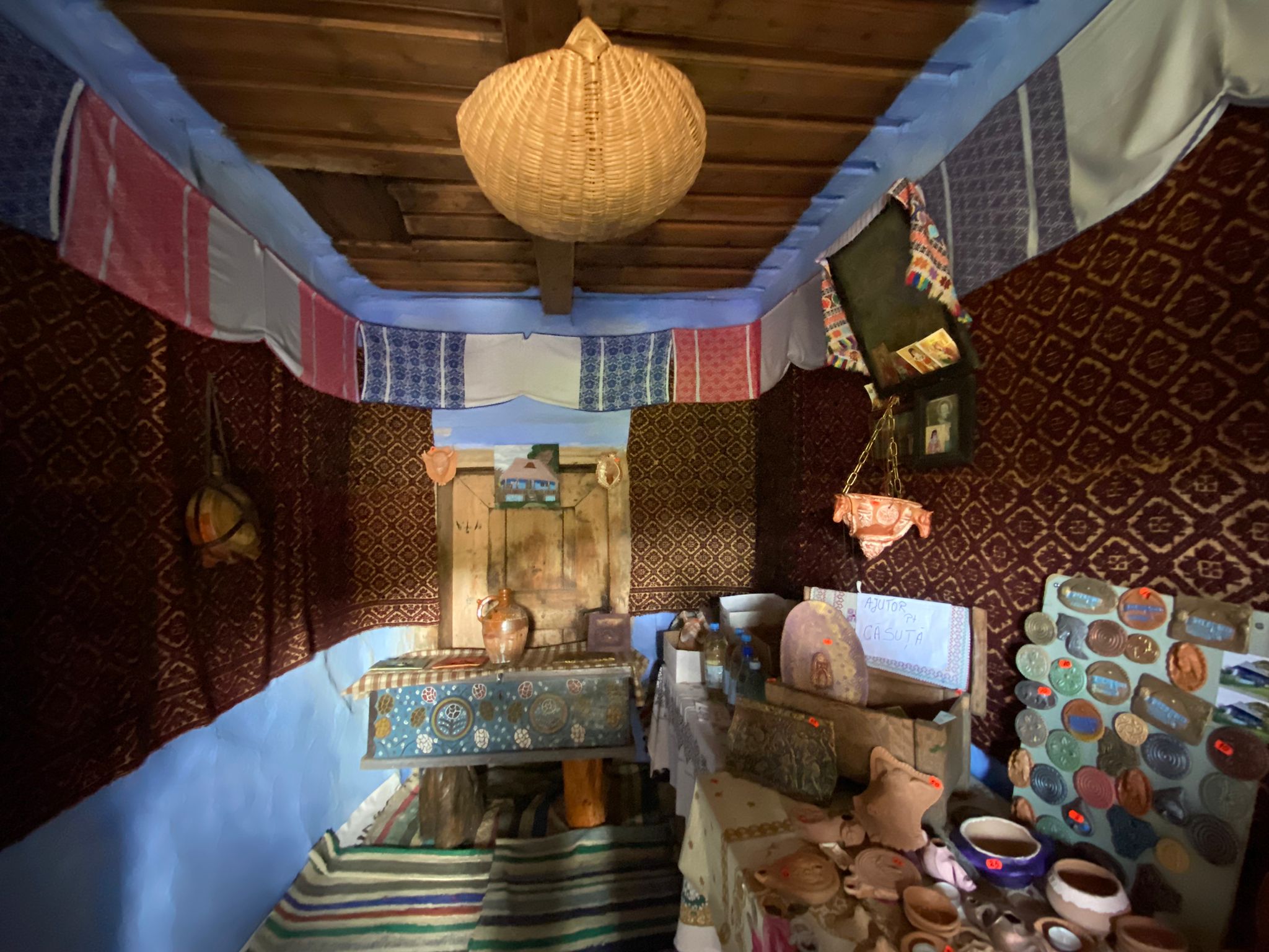 Corbii de Piatră, biserica rupestră cu două altare | GALERIE FOTO ...