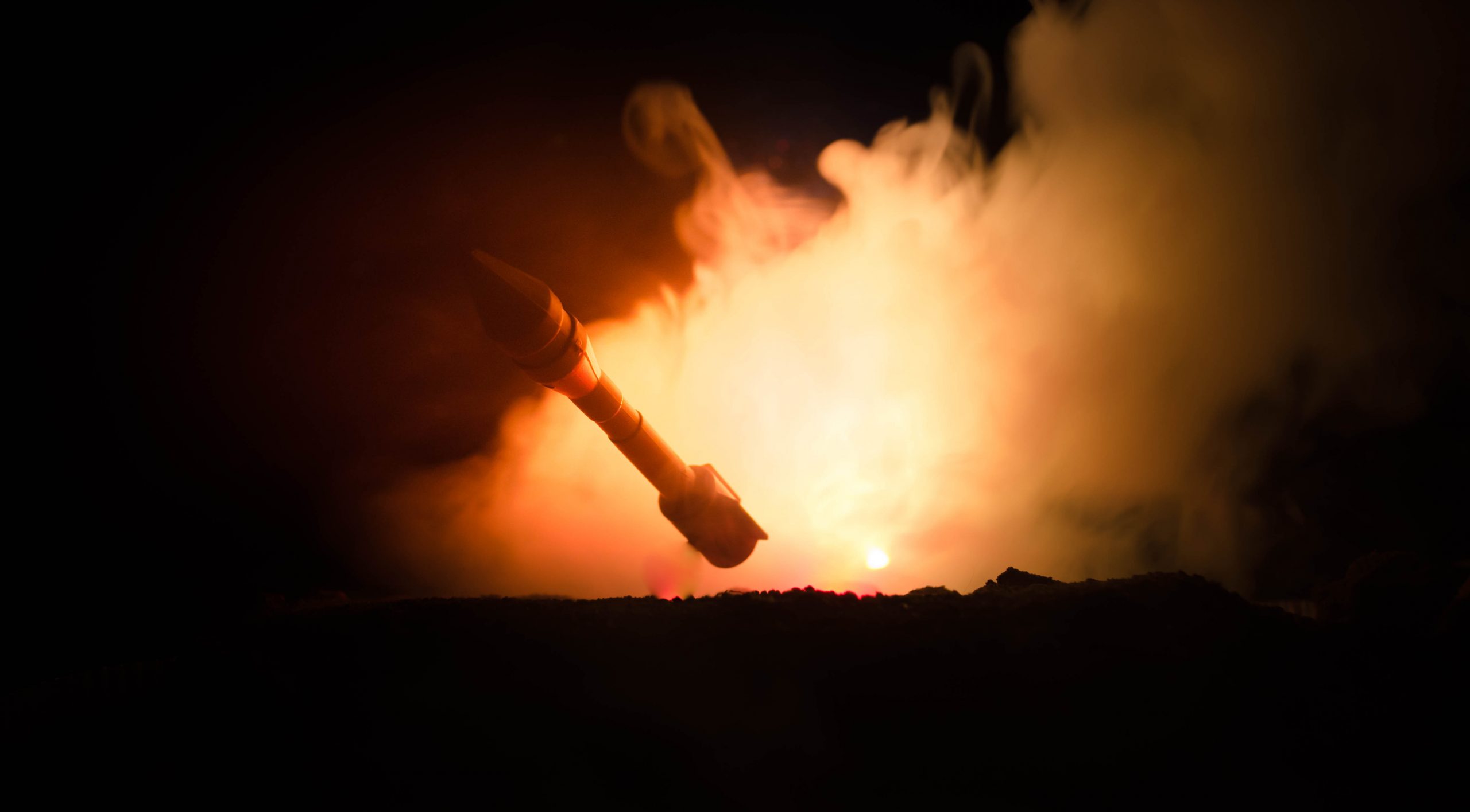 Coreea de Nord a lansat o altă rachetă balistică în apele sale ...