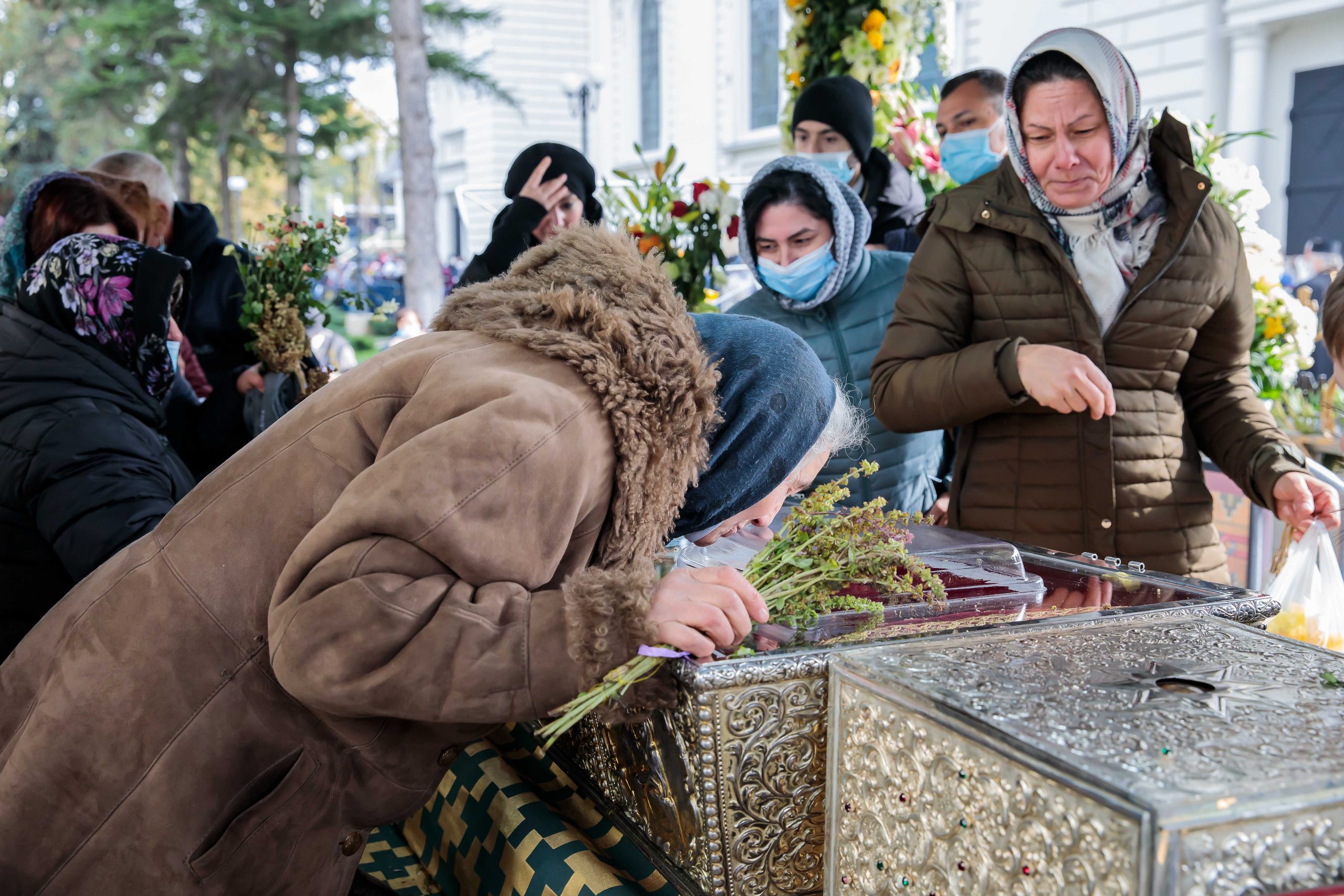 Cine a fost Sfânta Parascheva? Tradiția pelerinajului în România ...